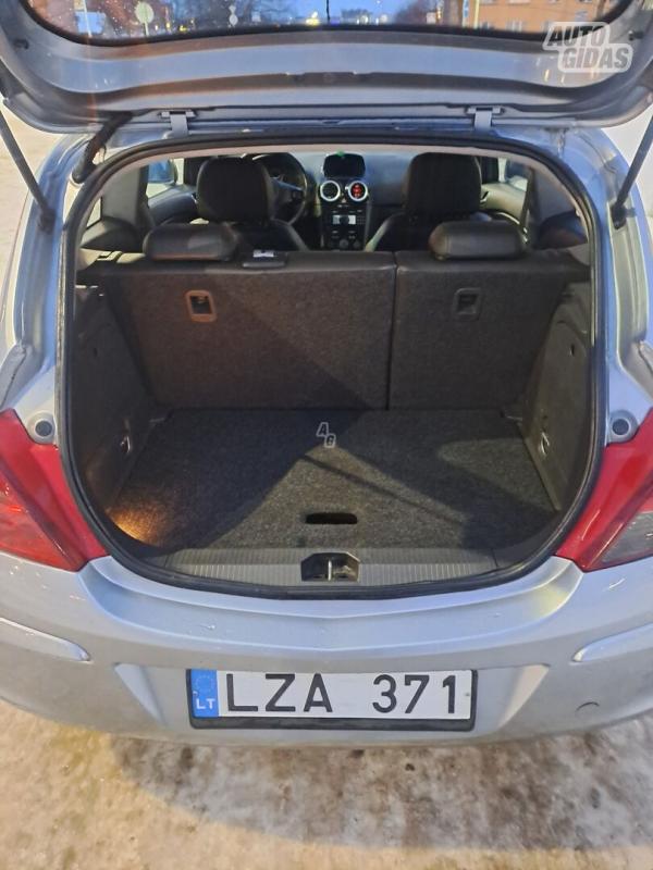 Pelēks Opel Corsa 2009 Klaipėda, ar dzinēja tilpumu 1.20 L un nobraukumu 200 tūkst. km par 1500 €, foto 7 vietnē AUTOMOTO.COM.LV