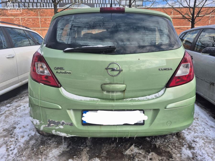 Pelēks Opel Corsa 2009 Viļņa, ar dzinēja tilpumu 1.20 L un nobraukumu 127 tūkst. km par 650 €, foto 4 vietnē AUTOMOTO.COM.LV