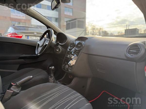 Pelēks Opel Corsa 2010 Rīga, ar dzinēja tilpumu 1.40 L un nobraukumu 0 tūkst. km par 2100 €, foto 8 vietnē AUTOMOTO.COM.LV