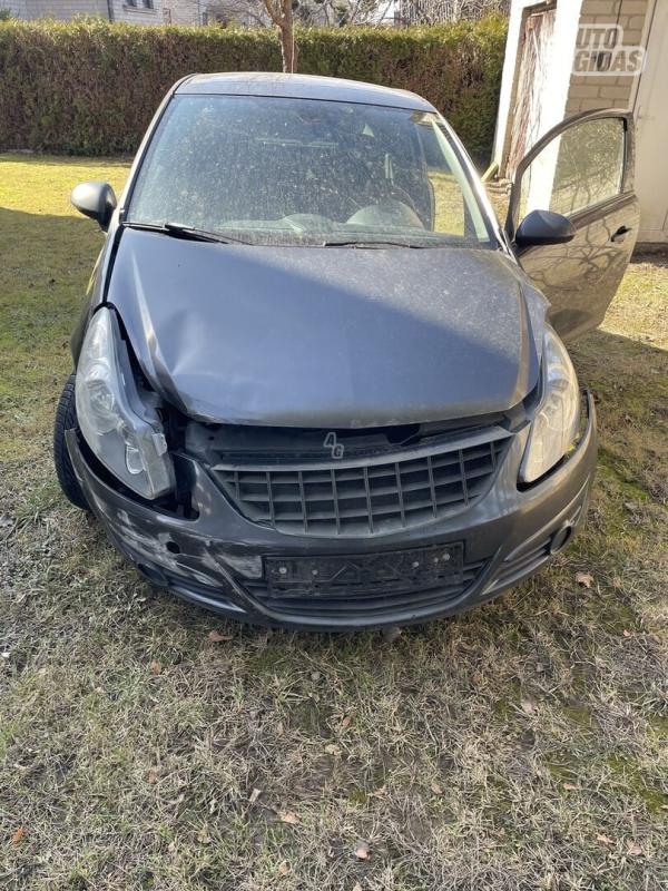 Pelēks Opel Corsa 2010 Viļņa, ar dzinēja tilpumu 1.00 L un nobraukumu 115 tūkst. km par 550 €, foto 1 vietnē AUTOMOTO.COM.LV