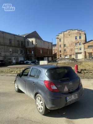 Grey Opel Corsa 2010 in Siauliai, with an engine capacity of 1.40 L and mileage of 200 thousand km for 1650 €, photo 5 on AUTOMOTO.COM.LV