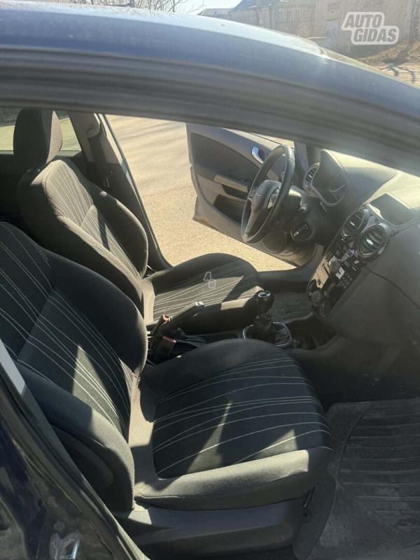 Pelēks Opel Corsa 2010 Šauļi, ar dzinēja tilpumu 1.40 L un nobraukumu 230 tūkst. km par 1350 €, foto 6 vietnē AUTOMOTO.COM.LV