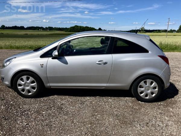 Grey Opel Corsa 2010 in Talsi, with an engine capacity of 1.40 L and mileage of 156 thousand km for 3999 €, photo 6 on AUTOMOTO.COM.LV