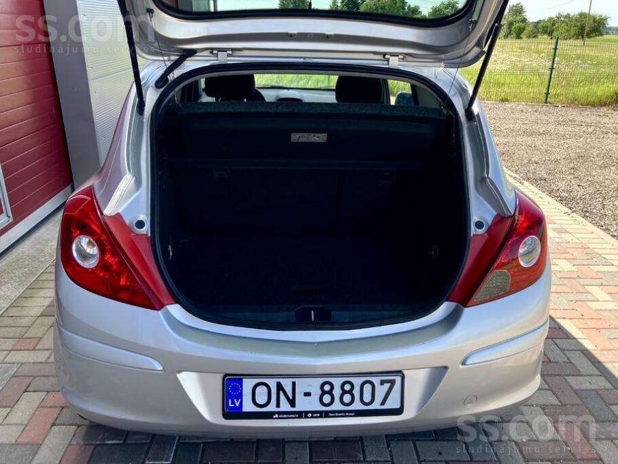 Pelēks Opel Corsa 2010 Talsi, ar dzinēja tilpumu 1.40 L un nobraukumu 156 tūkst. km par 3999 €, foto 14 vietnē AUTOMOTO.COM.LV