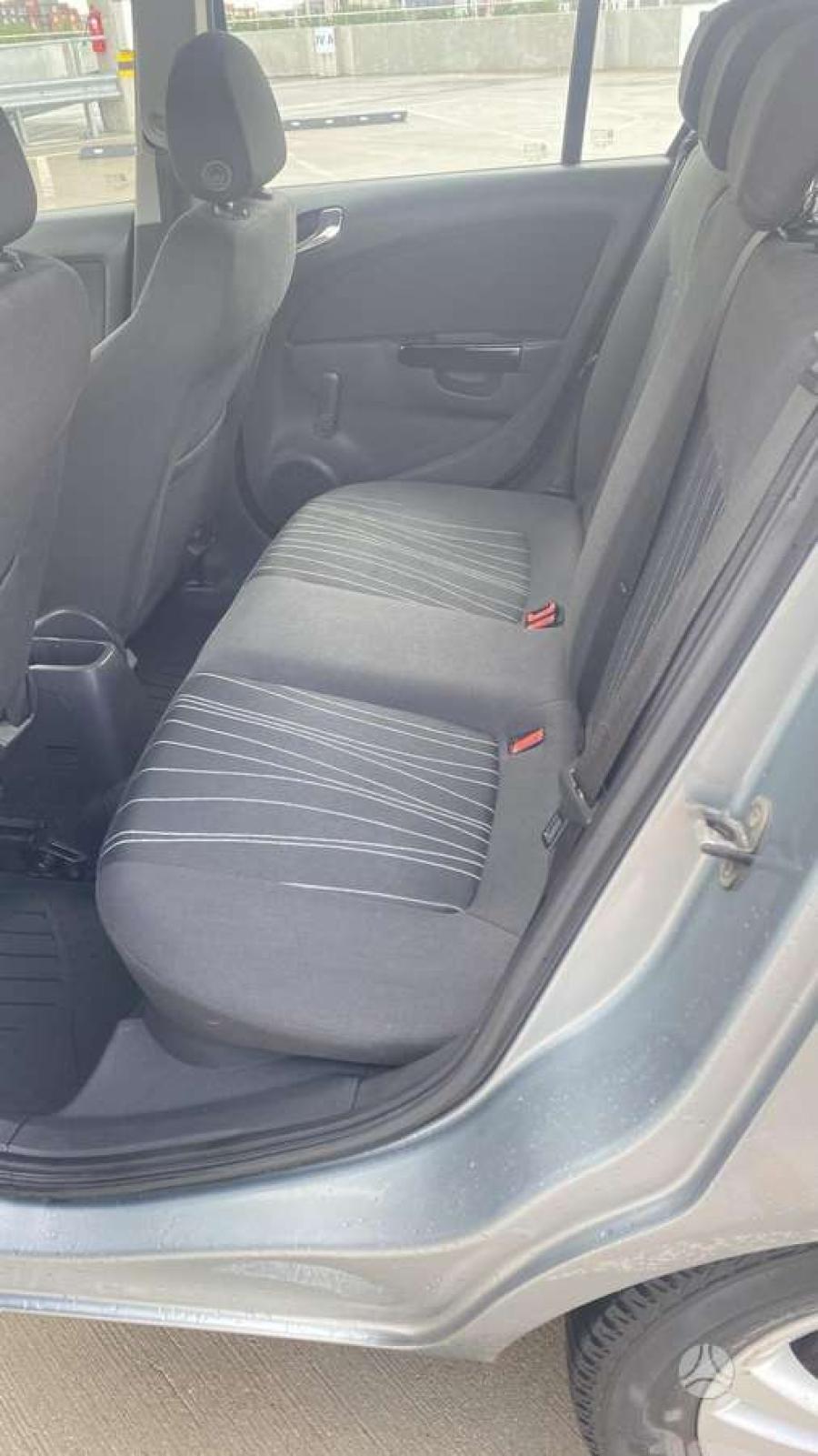 Grey Opel Corsa 2010 in Vilnius, with an engine capacity of 1.25 L and mileage of 181 thousand km for 2000 €, photo 10 on AUTOMOTO.COM.LV