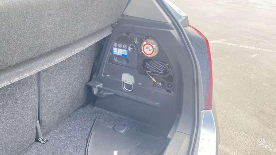 Grey Opel Corsa 2010 in Vilnius, with an engine capacity of 1.25 L and mileage of 181 thousand km for 2000 €, photo 13 on AUTOMOTO.COM.LV