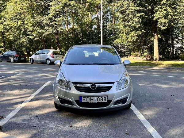 Grey Opel Corsa 2010 in Vilnius, with an engine capacity of 1.23 L and mileage of 126 thousand km for 2450 €, photo 2 on AUTOMOTO.COM.LV