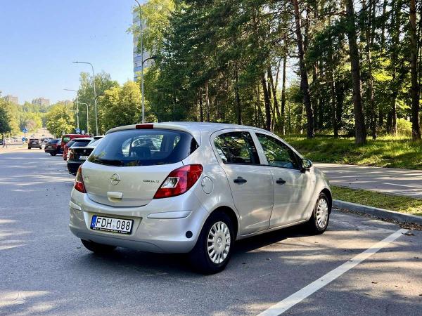 Grey Opel Corsa 2010 in Vilnius, with an engine capacity of 1.23 L and mileage of 126 thousand km for 2450 €, photo 4 on AUTOMOTO.COM.LV