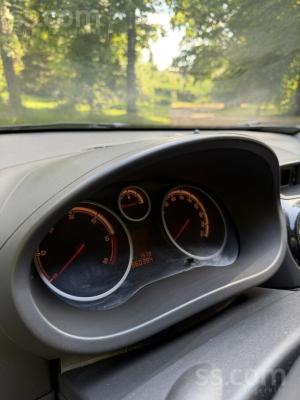 Pelēks Opel Corsa 2010 Ogre, ar dzinēja tilpumu 1.30 L un nobraukumu 360 tūkst. km par 1300 €, foto 5 vietnē AUTOMOTO.COM.LV