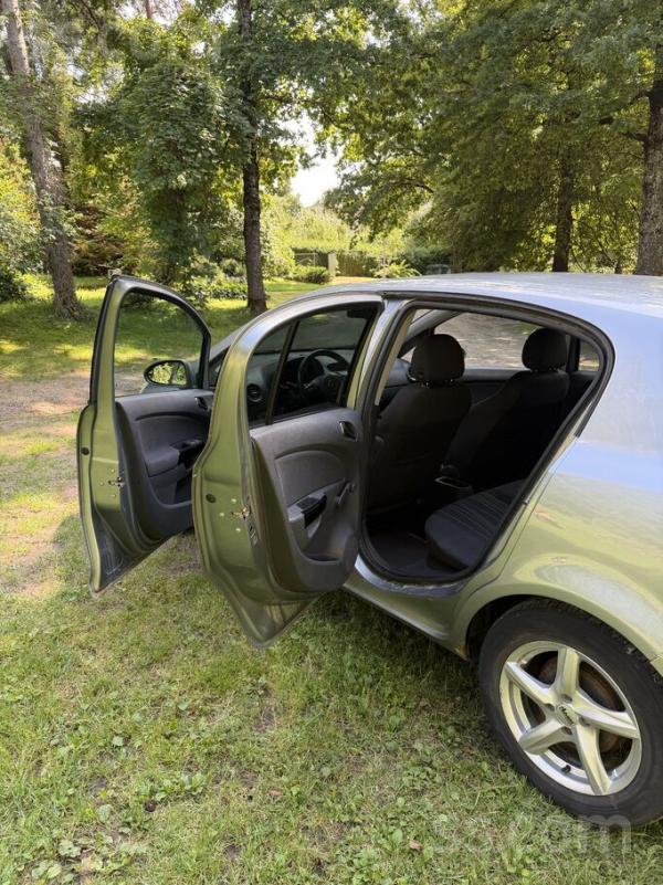 Grey Opel Corsa 2010 in Ogre, with an engine capacity of 1.30 L and mileage of 360 thousand km for 1300 €, photo 5 on AUTOMOTO.COM.LV