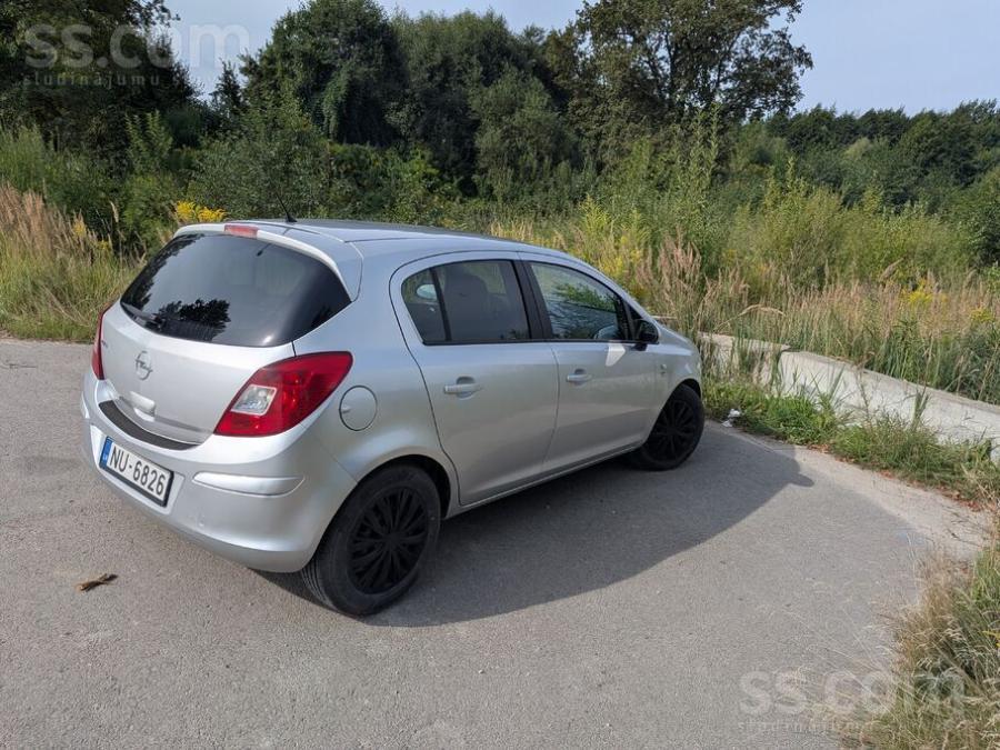Grey Opel Corsa 2010 in Jelgava, with an engine capacity of 1.20 L and mileage of 202 thousand km for 3000 €, photo 5 on AUTOMOTO.COM.LV