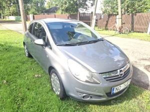 Pelēks Opel Corsa 2010 Rīga, ar dzinēja tilpumu 1.40 L un nobraukumu 136 tūkst. km par 2300 €, foto  vietnē AUTOMOTO.COM.LV