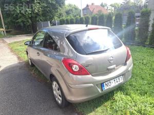 Pelēks Opel Corsa 2010 Rīga, ar dzinēja tilpumu 1.40 L un nobraukumu 136 tūkst. km par 2300 €, foto 3 vietnē AUTOMOTO.COM.LV