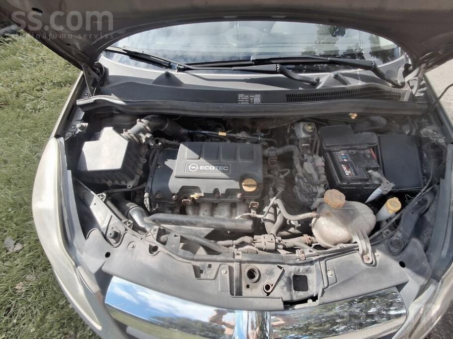 Pelēks Opel Corsa 2010 Rīga, ar dzinēja tilpumu 1.40 L un nobraukumu 136 tūkst. km par 2300 €, foto 6 vietnē AUTOMOTO.COM.LV