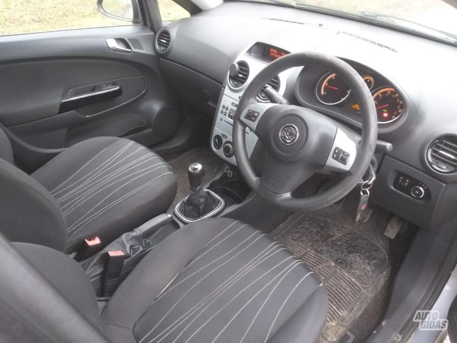 Grey Opel Corsa 2011 in Vilnius, with an engine capacity of 1.30 L and mileage of 2 thousand km for 800 €, photo 5 on AUTOMOTO.COM.LV