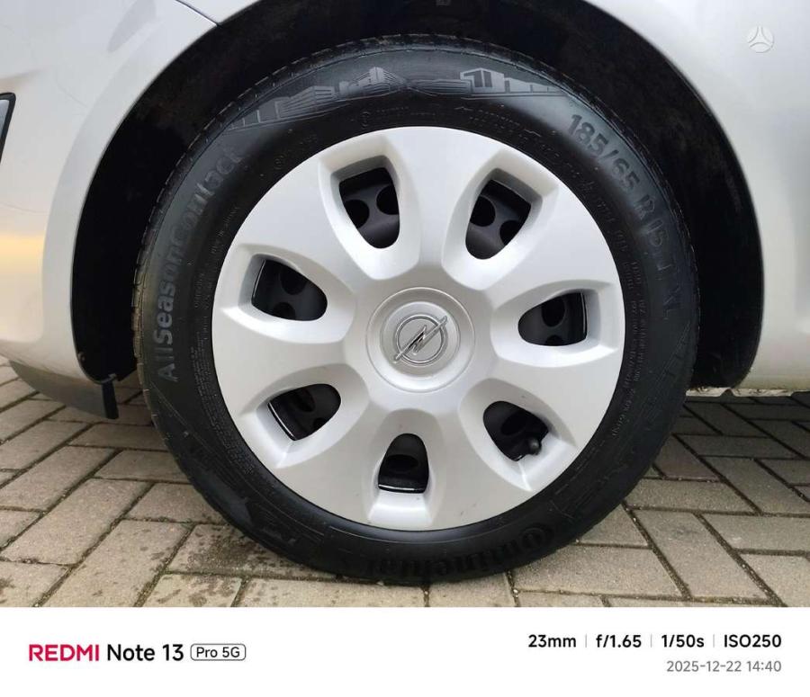 Grey Opel Corsa 2011 in Kaunas, with an engine capacity of 1.40 L and mileage of 85 thousand km for 3950 €, photo 22 on AUTOMOTO.COM.LV