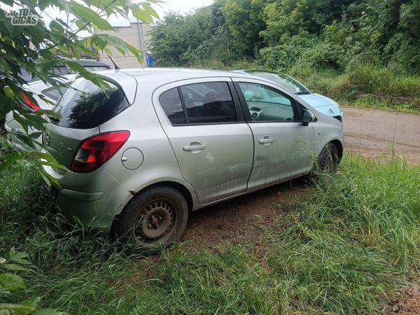 Pelēks Opel Corsa 2011 Kauņa, ar dzinēja tilpumu 1.30 L un nobraukumu 310 tūkst. km par 550 €, foto 4 vietnē AUTOMOTO.COM.LV