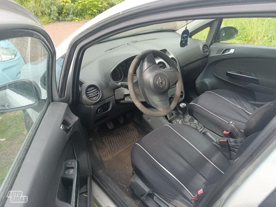 Pelēks Opel Corsa 2011 Kauņa, ar dzinēja tilpumu 1.30 L un nobraukumu 310 tūkst. km par 550 €, foto 6 vietnē AUTOMOTO.COM.LV