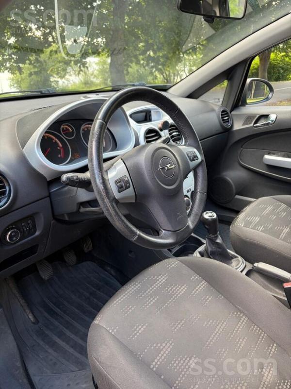 Grey Opel Corsa 2011 in Riga, with an engine capacity of 1.30 L and mileage of 181 thousand km for 3000 €, photo 7 on AUTOMOTO.COM.LV