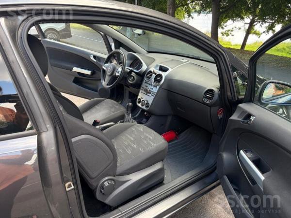 Grey Opel Corsa 2011 in Riga, with an engine capacity of 1.30 L and mileage of 181 thousand km for 3000 €, photo 8 on AUTOMOTO.COM.LV