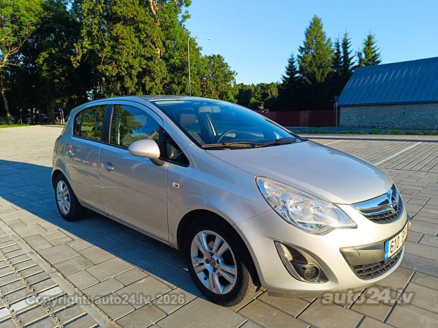Pelēks Opel Corsa 2011 Tallina, ar dzinēja tilpumu 1.20 L un nobraukumu 165 tūkst. km par 1950 €, foto 1 vietnē AUTOMOTO.COM.LV