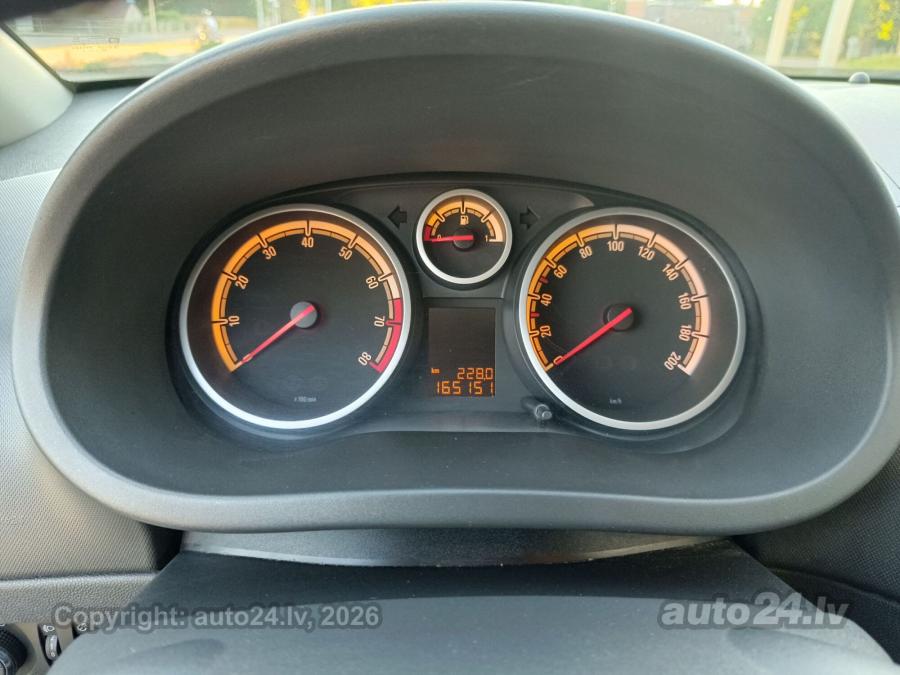 Pelēks Opel Corsa 2011 Tallina, ar dzinēja tilpumu 1.20 L un nobraukumu 165 tūkst. km par 1950 €, foto 16 vietnē AUTOMOTO.COM.LV