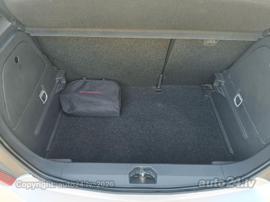 Pelēks Opel Corsa 2011 Tallina, ar dzinēja tilpumu 1.20 L un nobraukumu 165 tūkst. km par 1950 €, foto 19 vietnē AUTOMOTO.COM.LV
