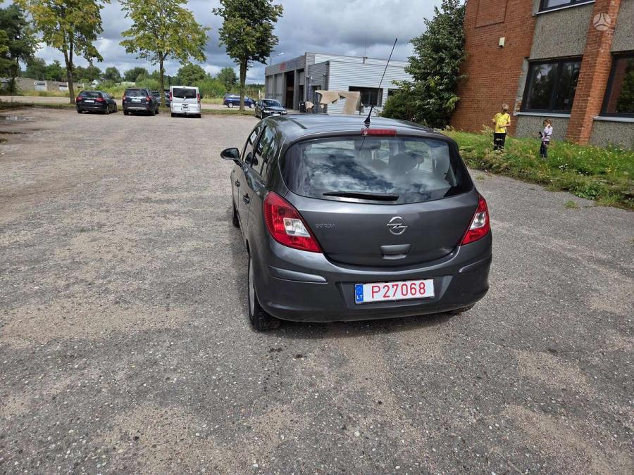 Pelēks Opel Corsa 2011 Šilutė, ar dzinēja tilpumu 1.23 L un nobraukumu 189 tūkst. km par 1700 €, foto 4 vietnē AUTOMOTO.COM.LV