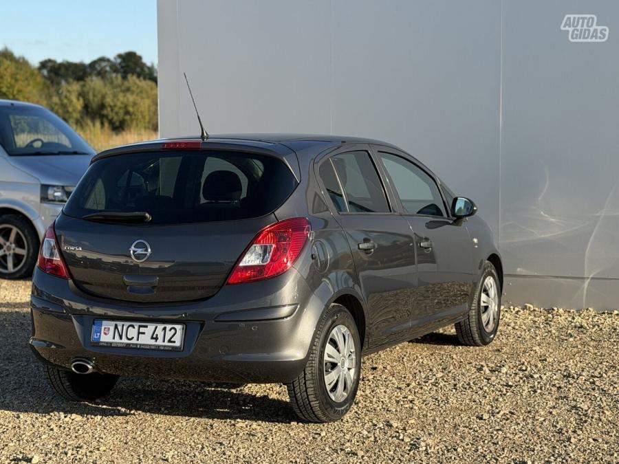 Pelēks Opel Corsa 2011 Šauļi, ar dzinēja tilpumu 1.40 L un nobraukumu 113 tūkst. km par 2500 €, foto 6 vietnē AUTOMOTO.COM.LV