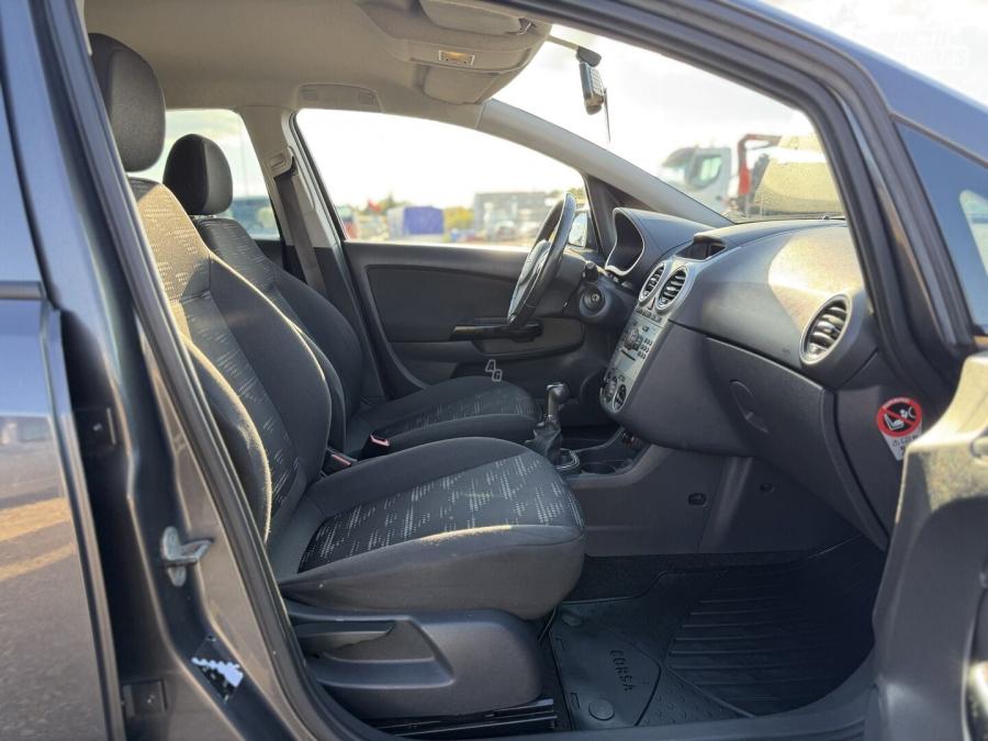 Pelēks Opel Corsa 2011 Šauļi, ar dzinēja tilpumu 1.40 L un nobraukumu 113 tūkst. km par 2500 €, foto 16 vietnē AUTOMOTO.COM.LV