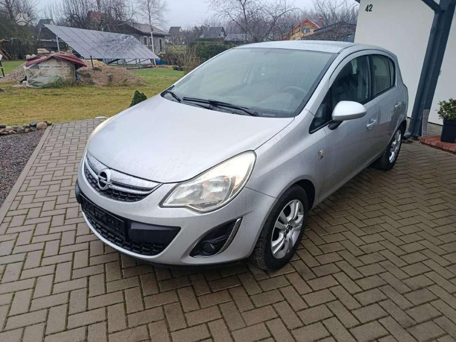 Grey Opel Corsa 2012 in Utena, with an engine capacity of 1.25 L and mileage of 340 thousand km for 2100 €, photo 2 on AUTOMOTO.COM.LV