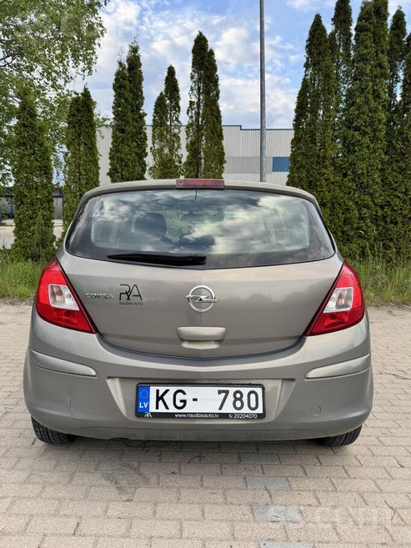 Grey Opel Corsa 2012 in Jurmala, with an engine capacity of 1.20 L and mileage of 227 thousand km for 1599 €, photo 5 on AUTOMOTO.COM.LV