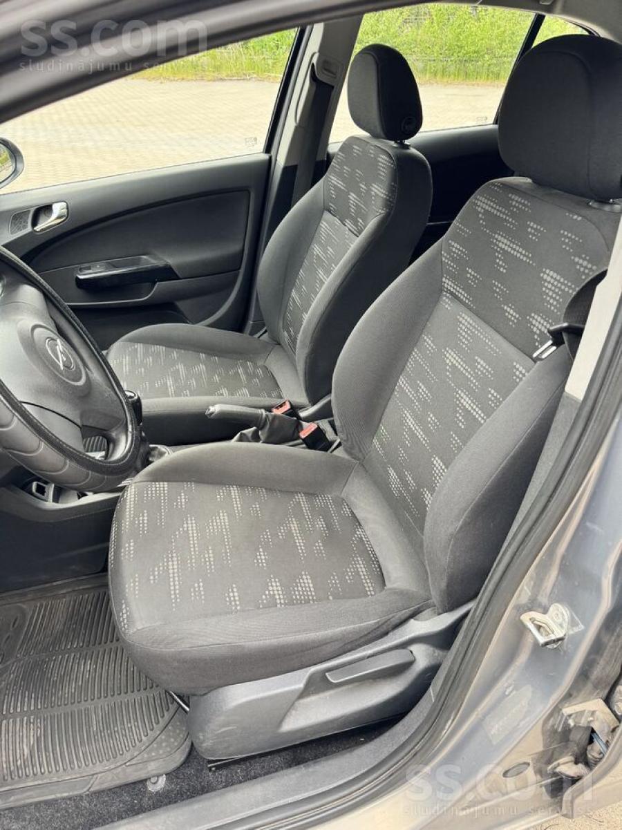 Grey Opel Corsa 2012 in Jurmala, with an engine capacity of 1.20 L and mileage of 227 thousand km for 1599 €, photo 9 on AUTOMOTO.COM.LV