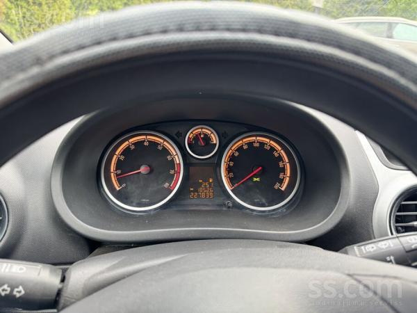 Grey Opel Corsa 2012 in Jurmala, with an engine capacity of 1.20 L and mileage of 227 thousand km for 1599 €, photo 9 on AUTOMOTO.COM.LV