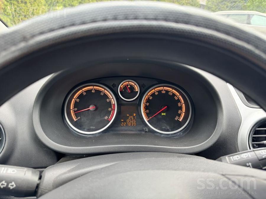 Grey Opel Corsa 2012 in Jurmala, with an engine capacity of 1.20 L and mileage of 227 thousand km for 1599 €, photo 10 on AUTOMOTO.COM.LV