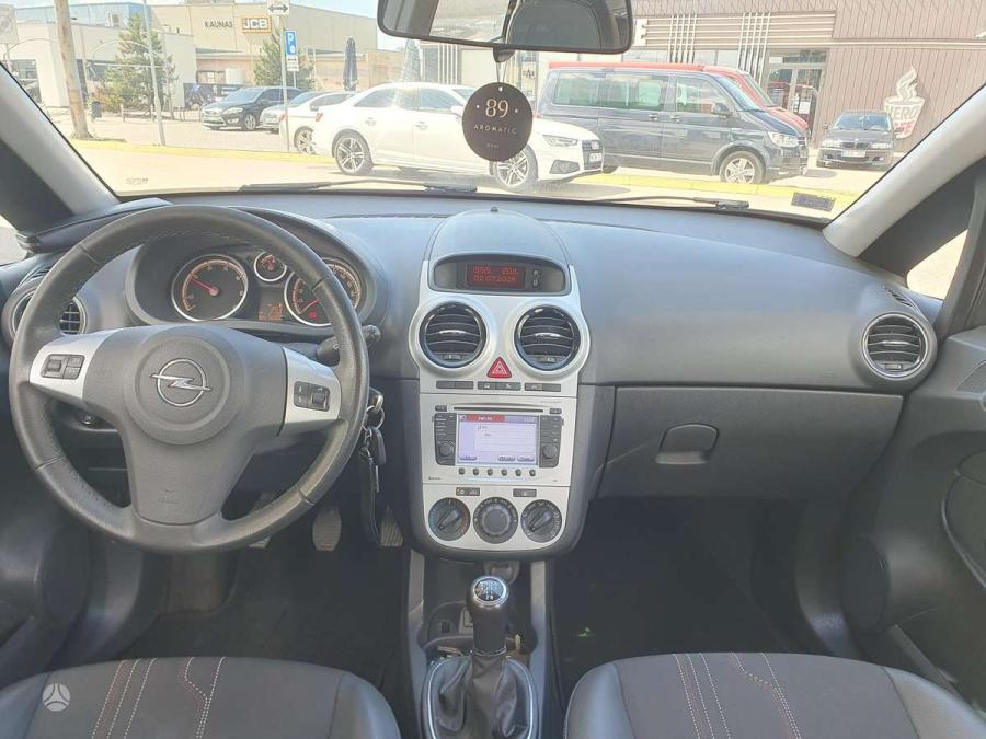 Grey Opel Corsa 2012 in Kaunas, with an engine capacity of 1.30 L and mileage of 201 thousand km for 2950 €, photo 8 on AUTOMOTO.COM.LV