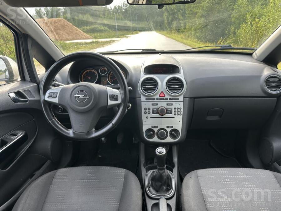 Grey Opel Corsa 2012 in Tukums, with an engine capacity of 1.30 L and mileage of 252 thousand km for 1650 €, photo 6 on AUTOMOTO.COM.LV