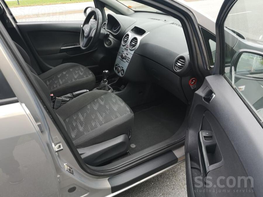 Pelēks Opel Corsa 2012 Rīga, ar dzinēja tilpumu 1.20 L un nobraukumu 0 tūkst. km par 2790 €, foto 12 vietnē AUTOMOTO.COM.LV