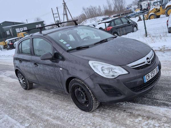 Pelēks Opel Corsa 2013 Tauragė, ar dzinēja tilpumu 1.23 L un nobraukumu 150 tūkst. km par 2300 €, foto 2 vietnē AUTOMOTO.COM.LV