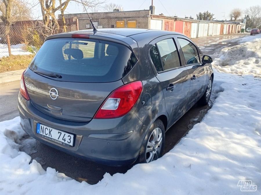 Grey Opel Corsa 2013 in Klaipeda, with an engine capacity of 1.20 L and mileage of 207 thousand km for 1299 €, photo 6 on AUTOMOTO.COM.LV