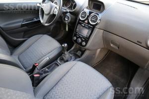 Grey Opel Corsa 2013 in Tukums, with an engine capacity of 1.30 L and mileage of 160 thousand km for 3499 €, photo 8 on AUTOMOTO.COM.LV