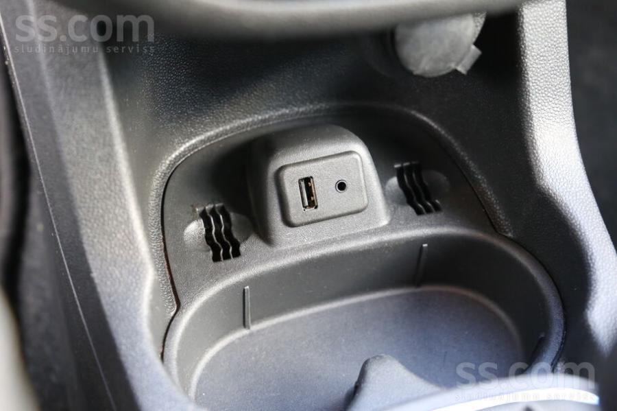 Grey Opel Corsa 2013 in Tukums, with an engine capacity of 1.30 L and mileage of 160 thousand km for 3499 €, photo 15 on AUTOMOTO.COM.LV