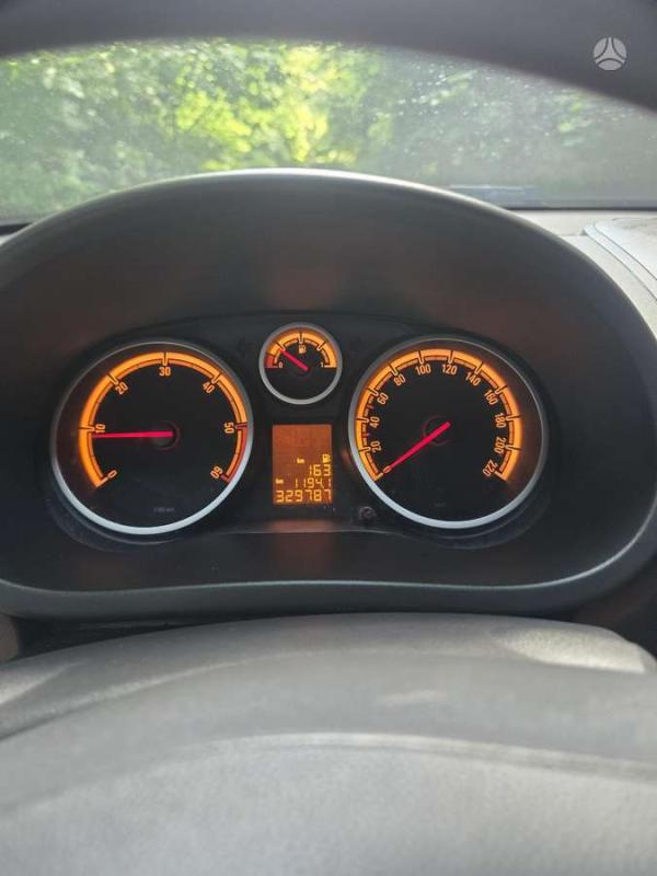 Pelēks Opel Corsa 2013 Kaišiadorys, ar dzinēja tilpumu 1.25 L un nobraukumu 329 tūkst. km par 2600 €, foto 5 vietnē AUTOMOTO.COM.LV