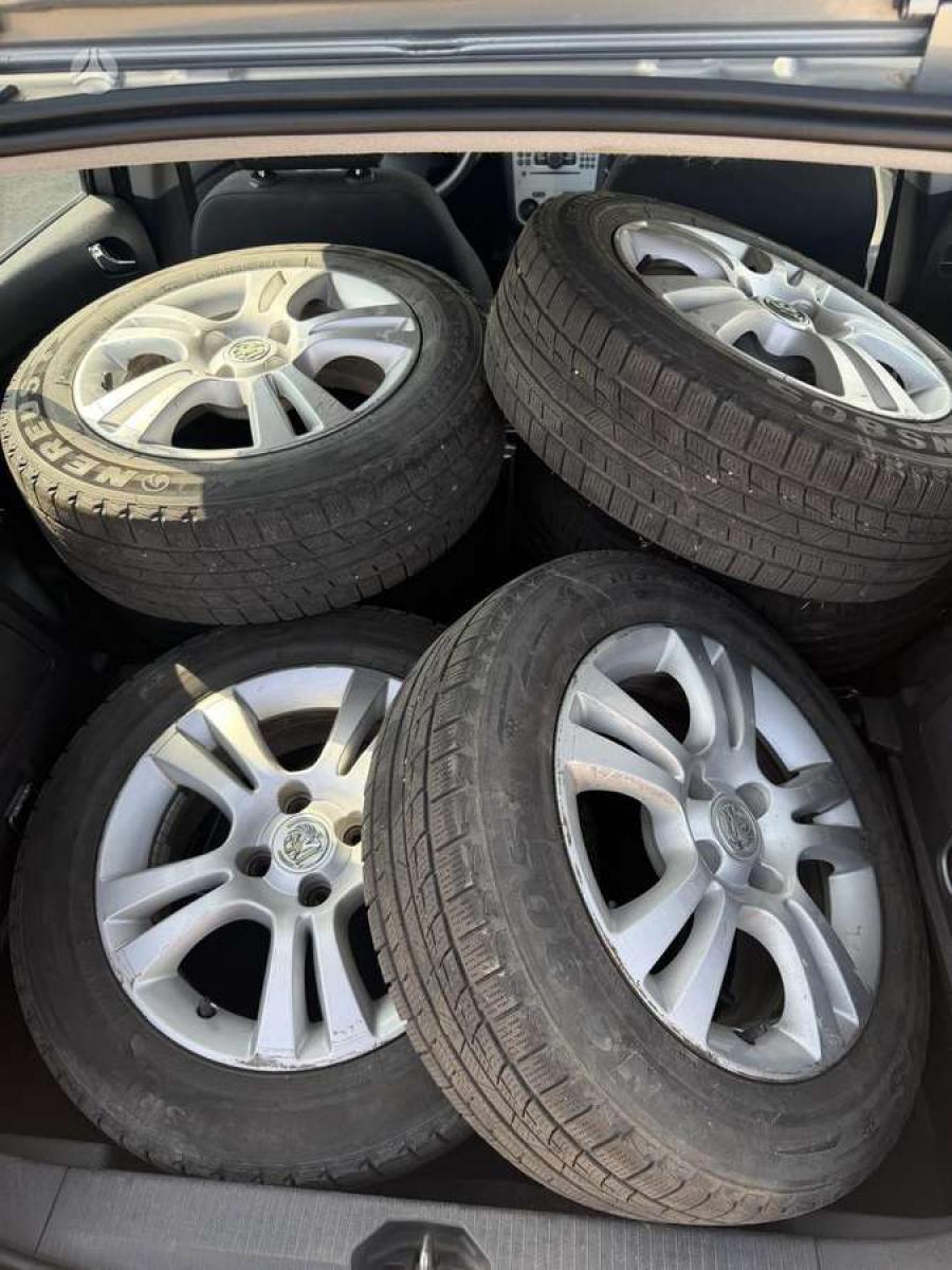 Pelēks Opel Corsa 2013 Kauņa, ar dzinēja tilpumu 1.40 L un nobraukumu 319 tūkst. km par 2050 €, foto 5 vietnē AUTOMOTO.COM.LV