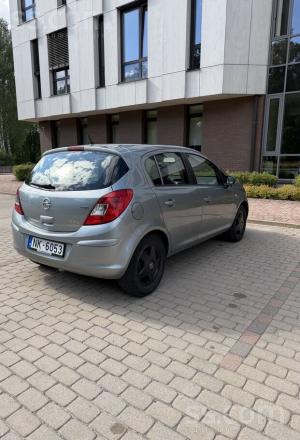 Grey Opel Corsa 2013 in Talsi, with an engine capacity of 1.30 L and mileage of 201 thousand km for 3900 €, photo 6 on AUTOMOTO.COM.LV