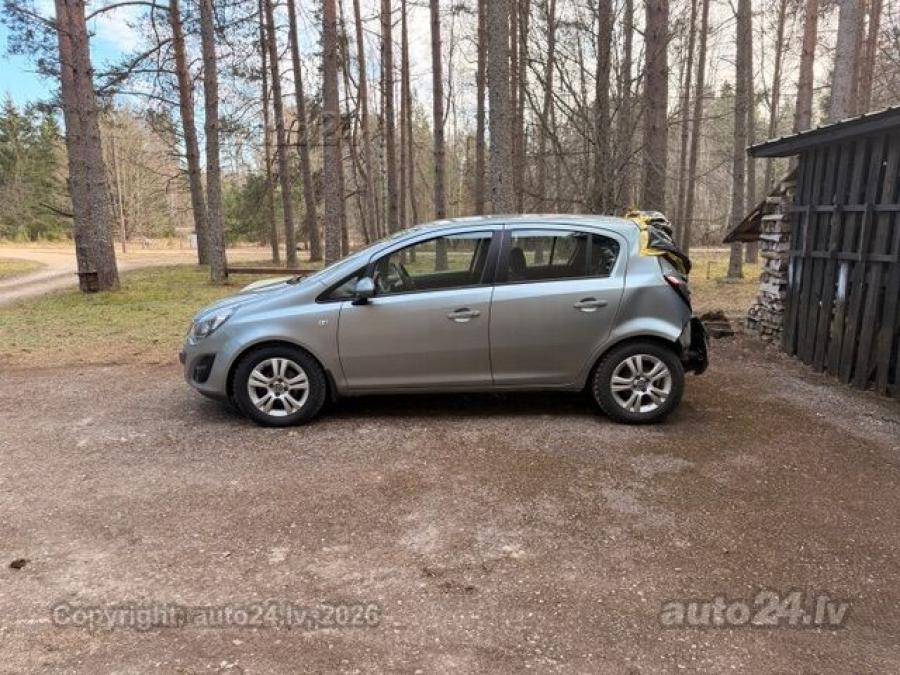 Pelēks Opel Corsa 2014 Tallina, ar dzinēja tilpumu 1.20 L un nobraukumu 162 tūkst. km par 999 €, foto 2 vietnē AUTOMOTO.COM.LV