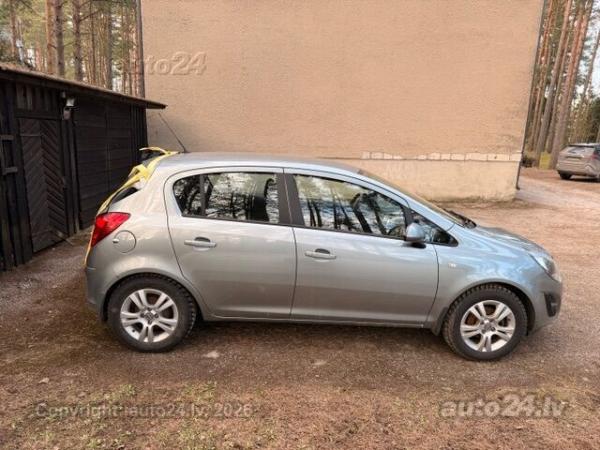 Pelēks Opel Corsa 2014 Tallina, ar dzinēja tilpumu 1.20 L un nobraukumu 162 tūkst. km par 999 €, foto 3 vietnē AUTOMOTO.COM.LV