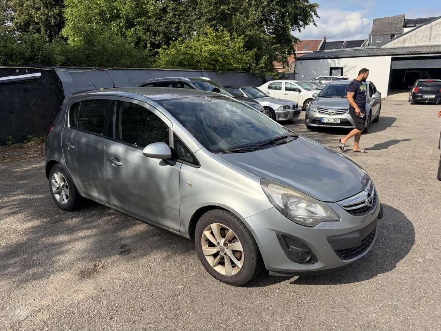 Pelēks Opel Corsa 2014 Ukmergė, ar dzinēja tilpumu 1.30 L un nobraukumu 225 tūkst. km par 1650 €, foto 3 vietnē AUTOMOTO.COM.LV