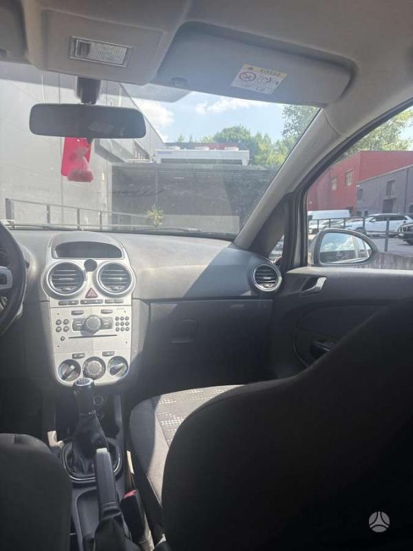 Pelēks Opel Corsa 2014 Viļņa, ar dzinēja tilpumu 1.25 L un nobraukumu 201 tūkst. km par 1200 €, foto 5 vietnē AUTOMOTO.COM.LV