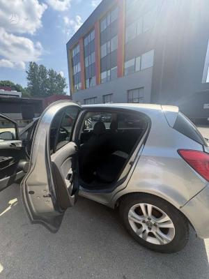 Grey Opel Corsa 2014 in Vilnius, with an engine capacity of 1.25 L and mileage of 201 thousand km for 1200 €, photo 9 on AUTOMOTO.COM.LV